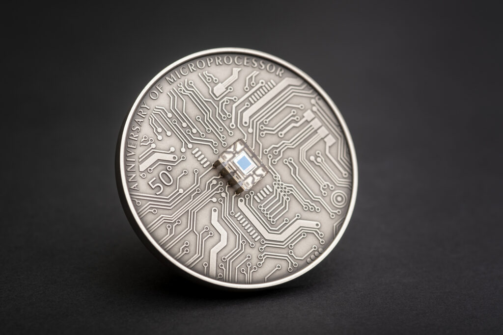 Niue 5 Dollars 2021 Silver 999. 2oz Ø50mm Antique Finish :: MICROCHIP ...